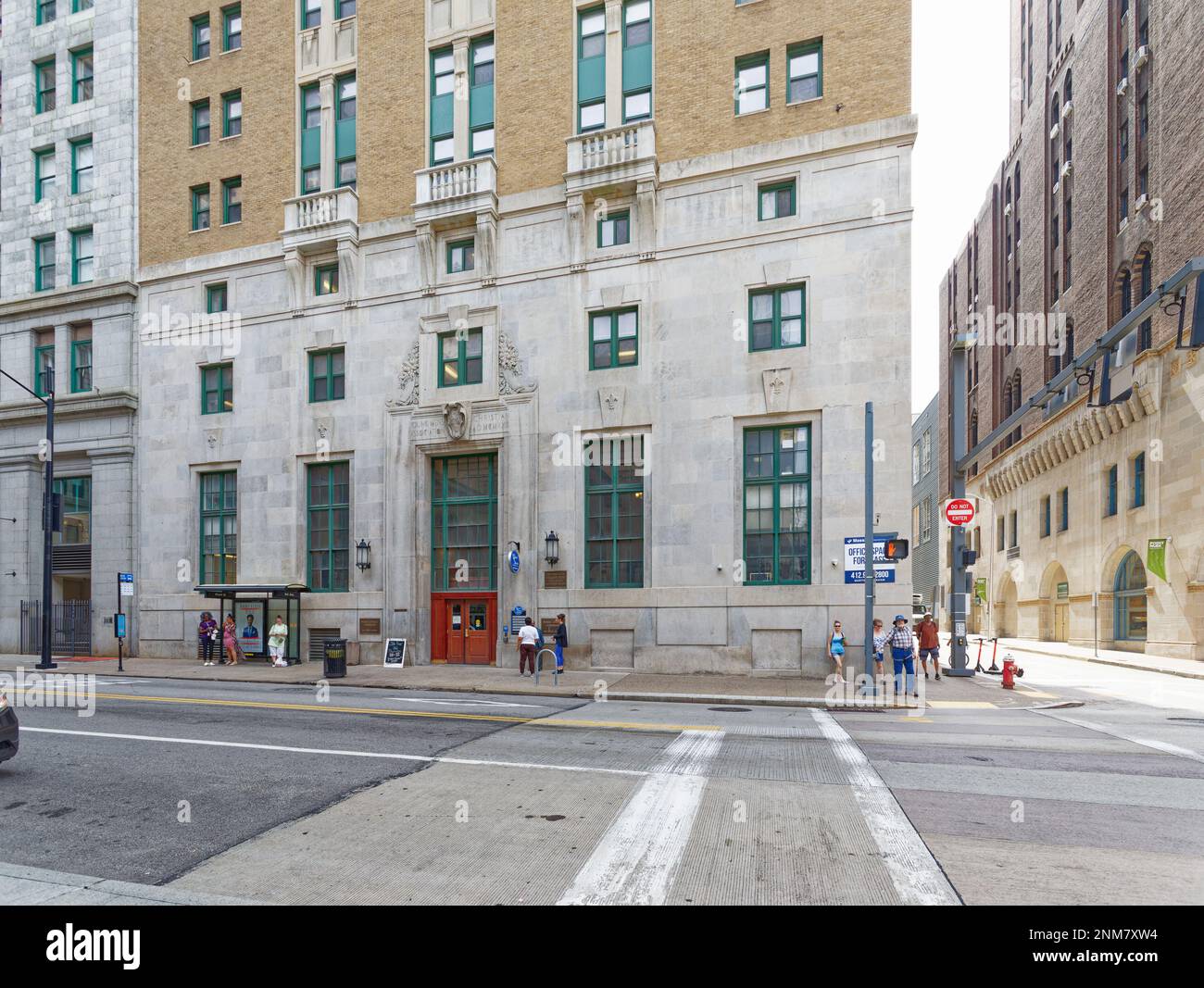 Pittsburgh Downtown: Das historische YMCA Building, ein Hochhaus aus ...
