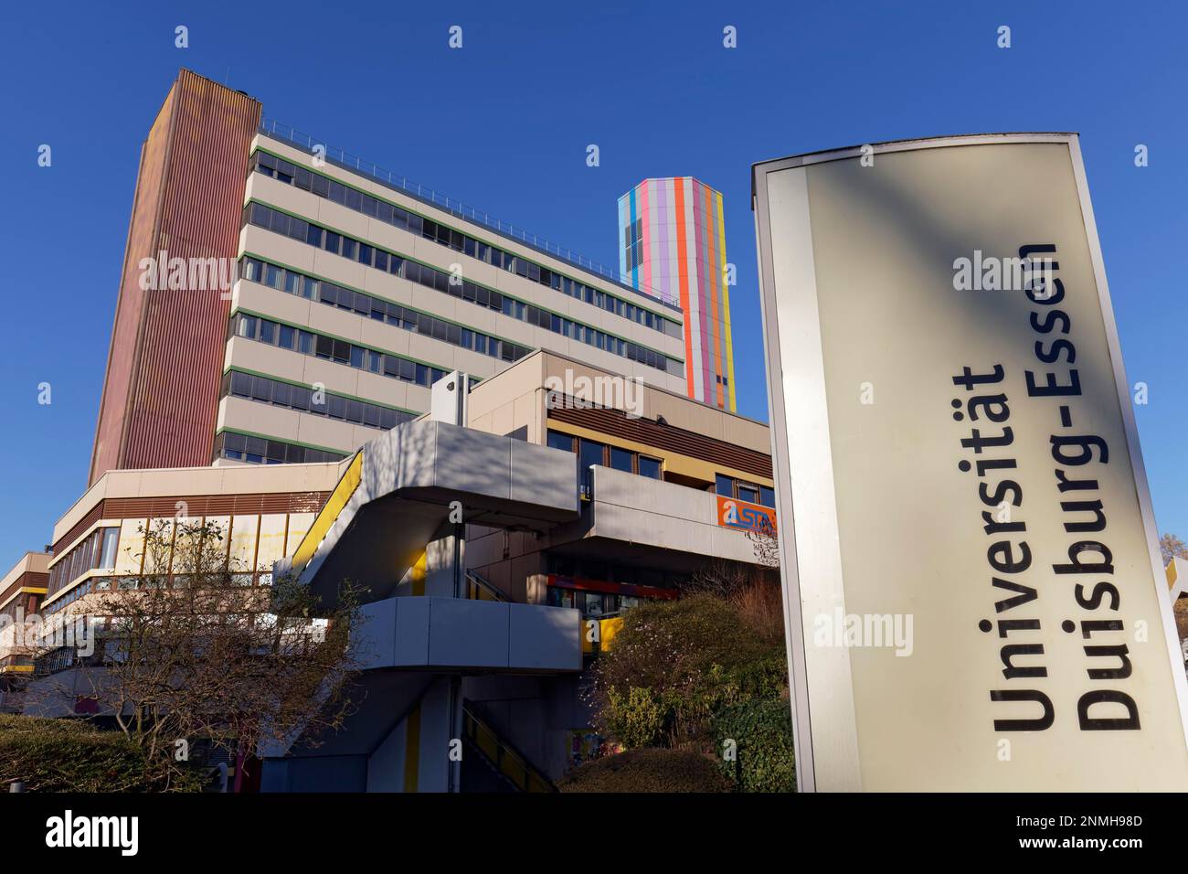 Campus mahlzeit -Fotos und -Bildmaterial in hoher Auflösung – Alamy
