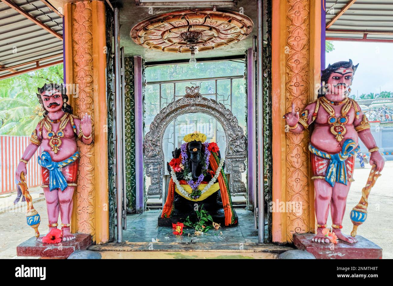 09 09 2007 Ganesh-Statue am Muthumariamman-Tempel oder Arulmigu Sri ...