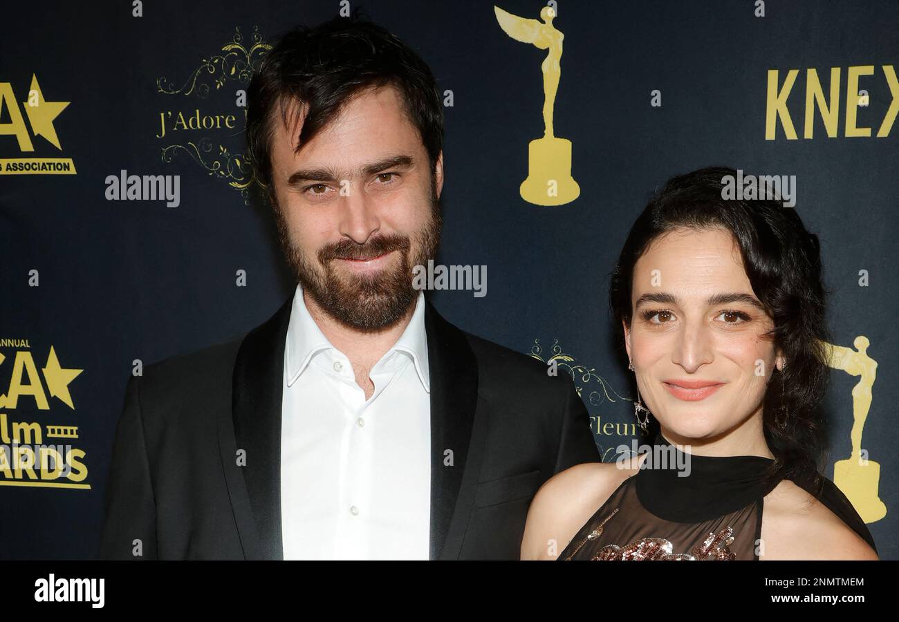 Ben Shattuck, Jenny Slate, bei den HCA Film Awards 2023 der Hollywood ...