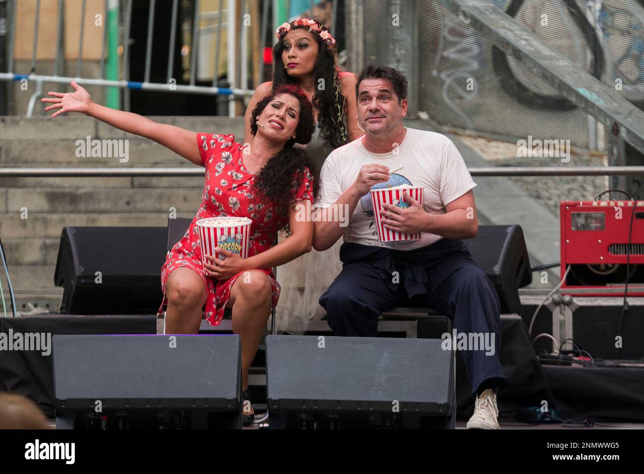 Two singers during the show 'Un manojo de zarzuela' at the San Lorenzo ...