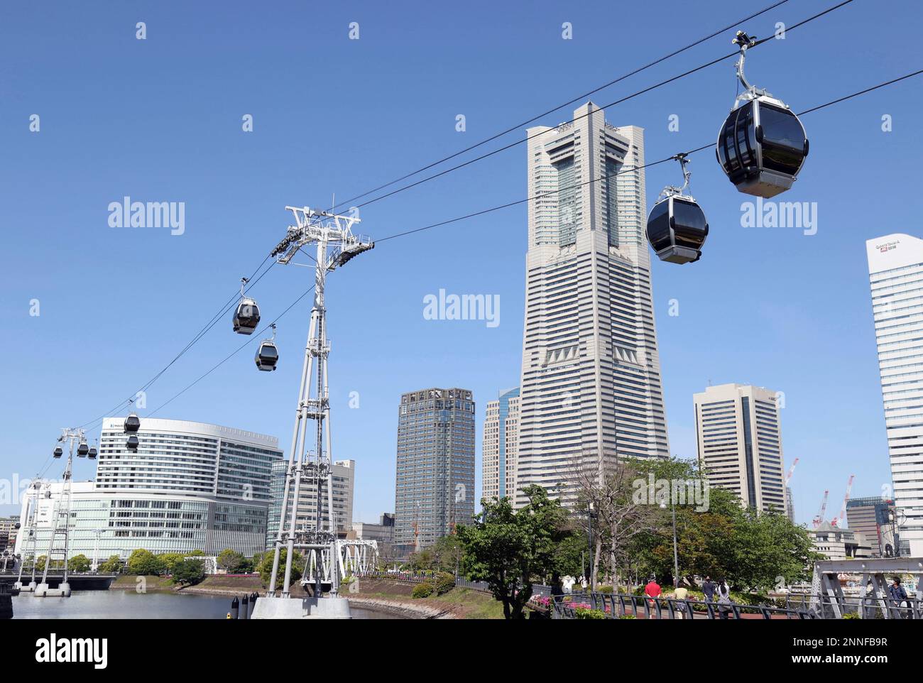 Yokohama Air Cabin, Japan's first and urban transportation, begins an ...