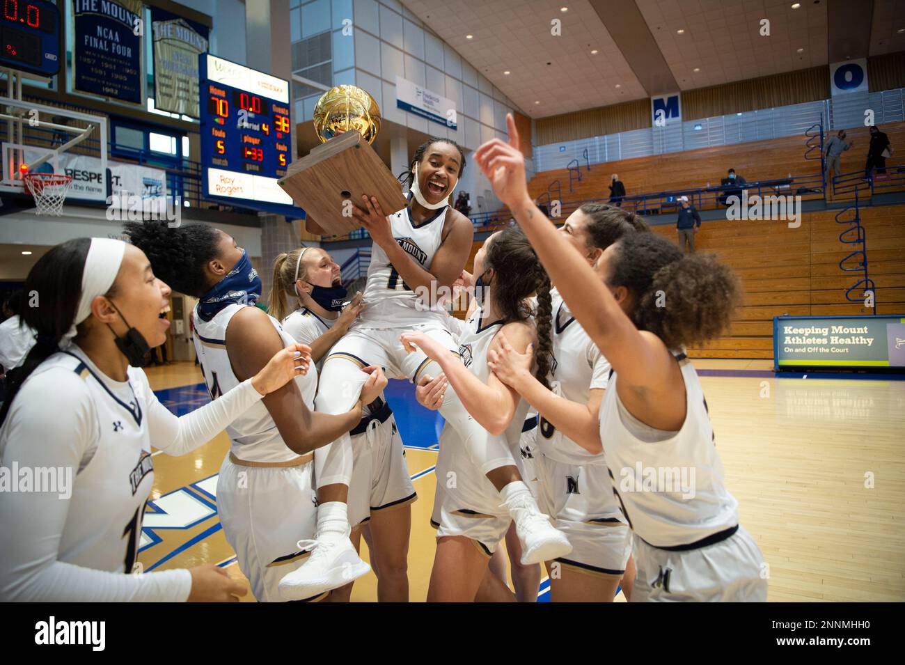 CORRECTS SPELLING OF FIRST NAME TO KENDALL INSTEAD OF KENDAL - Mount St ...