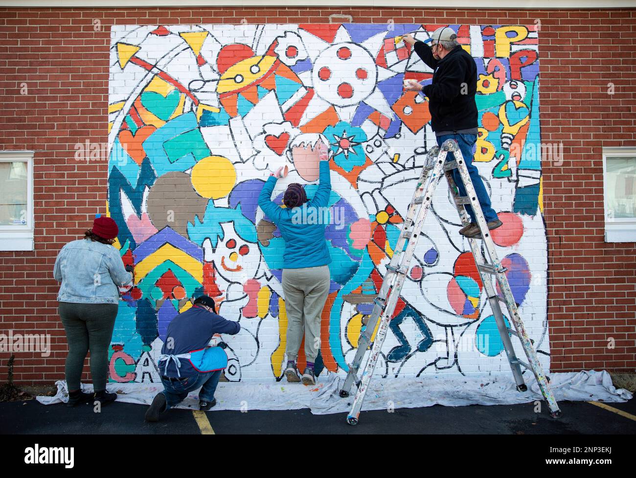 From left, Buddy House Assistant Director Mekinsey Ford-Conway, member ...