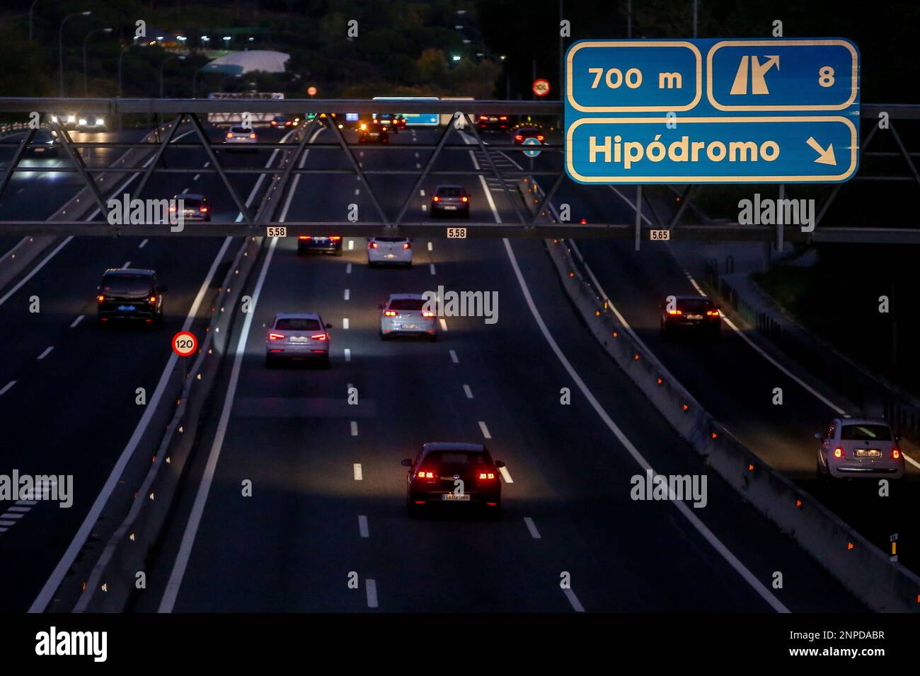 Images of the A-6 motorway after the Pilar bridge, in Madrid (Spain ...