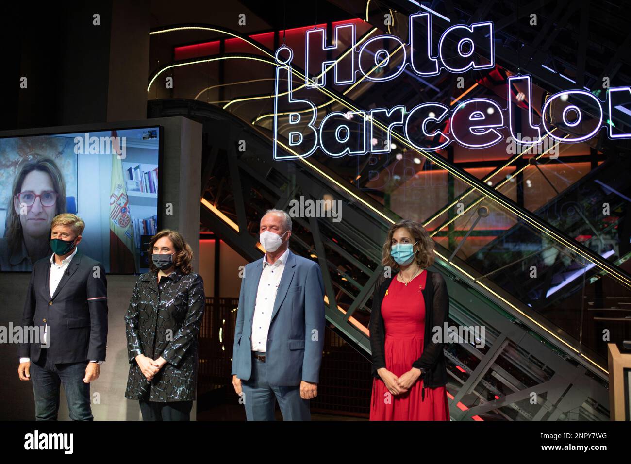 (L-R) SEAT's Executive Vice President Commercial, Wayne Griffiths ...