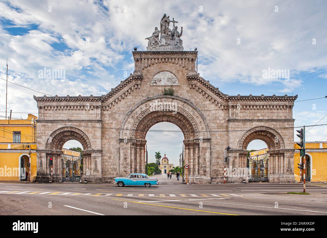 Haupttor, Cementerio Cristobal Colon, Dickdarm Friedhof, La Habana ...