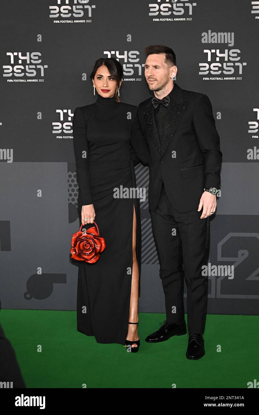 Lionel Messi und seine Frau Antonela Roccuzzo treffen am 27. Februar ...