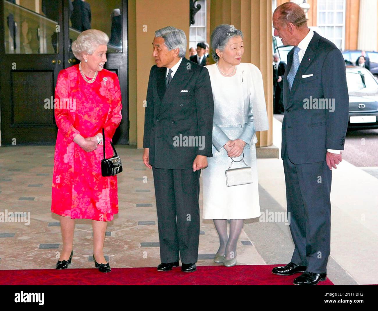 FILE: Japan's Emperor Akihito (2nd from L) and Empress Michiko (2nd ...
