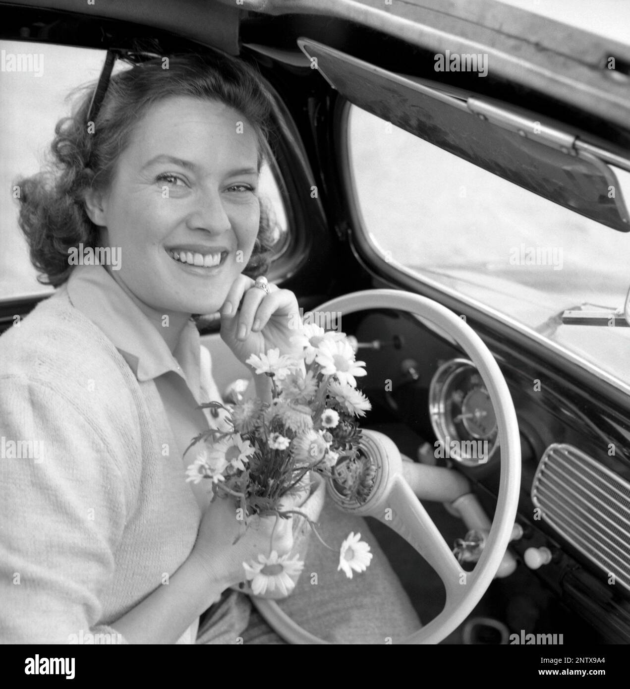 In den 1960er Jahren. Die Schauspielerin Gaby Stenberg sieht diesen ...