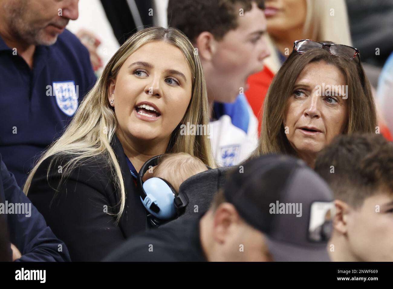 AL KHOR - Lauren Fryer, Freundin von Declan Rice während des ...