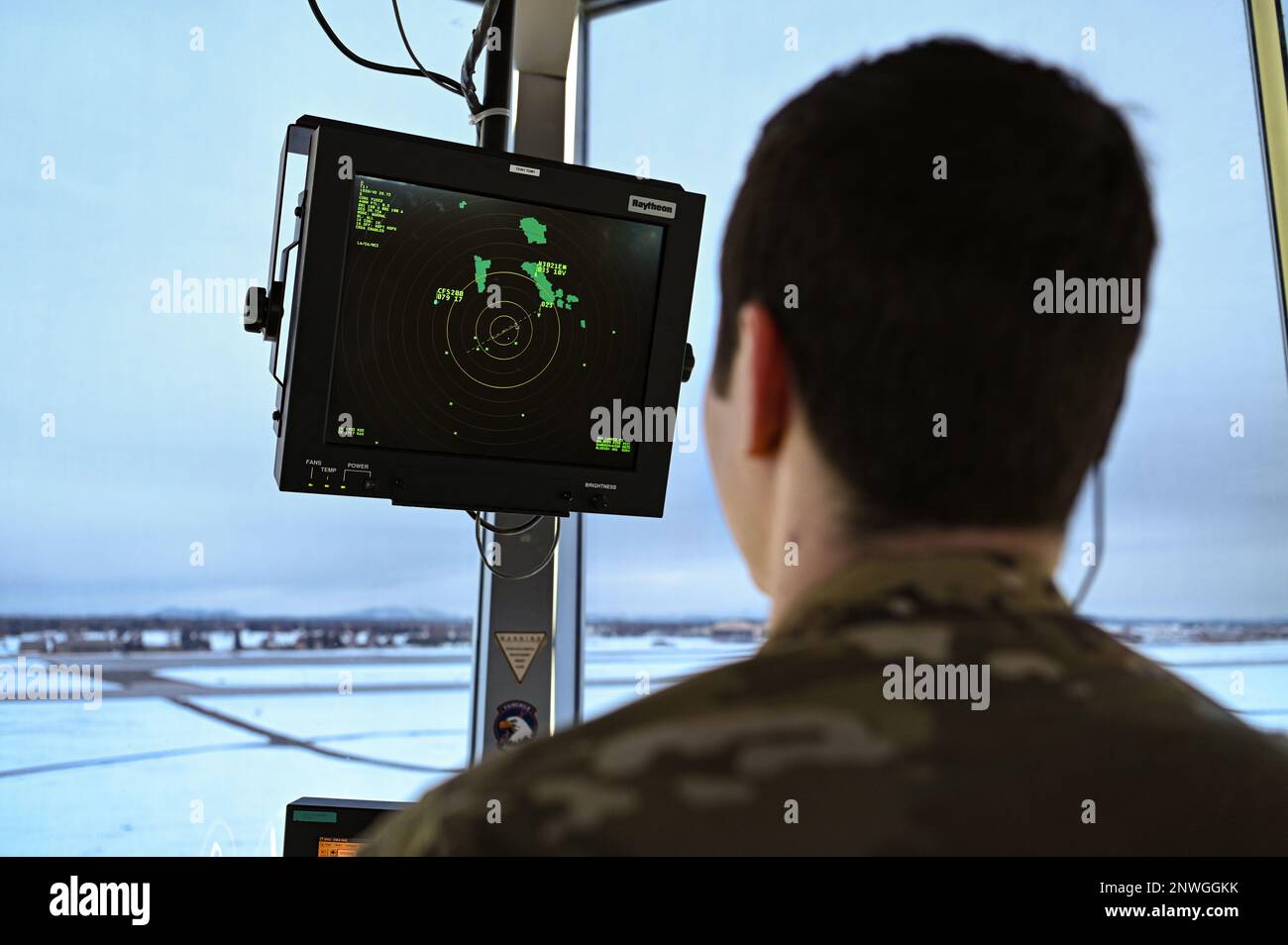 EIN US-AMERIKANISCHER Air Force Senior Airman Andrew Huynh, 92 ...