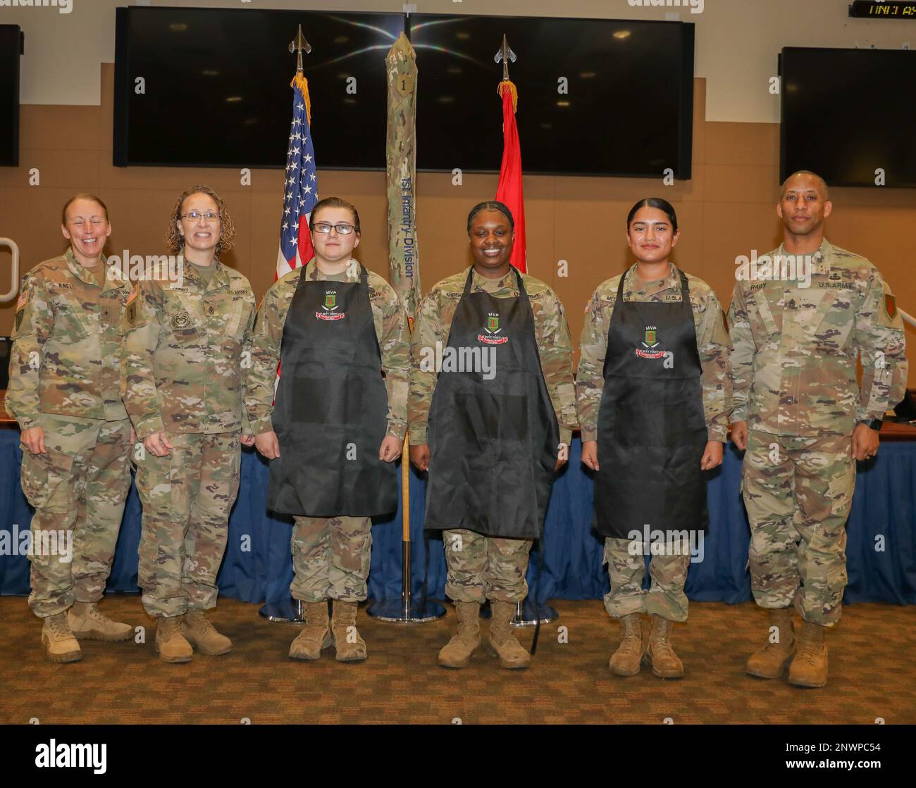 (Von links nach rechts) USA Armeebrig. General Niave F. Knell, 1 ...