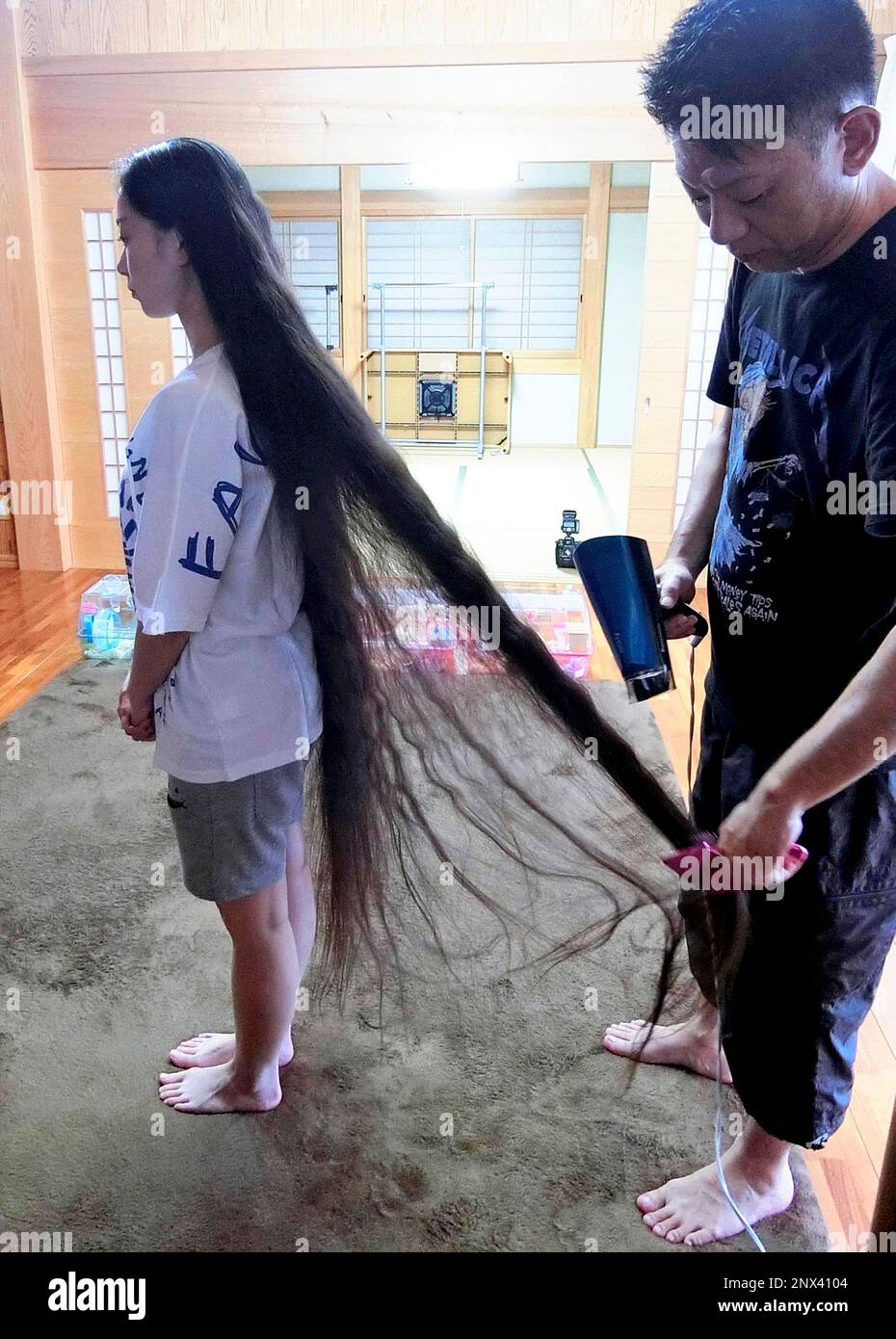 Longest Hair In The World Girl With The Longest Hair In The World