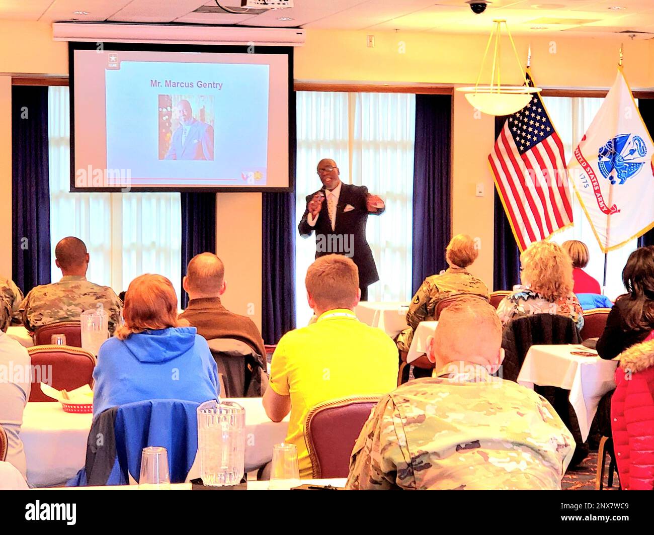 Gastredner Marcus Gentry präsentiert am 19. Januar 2023 Martin Luther ...