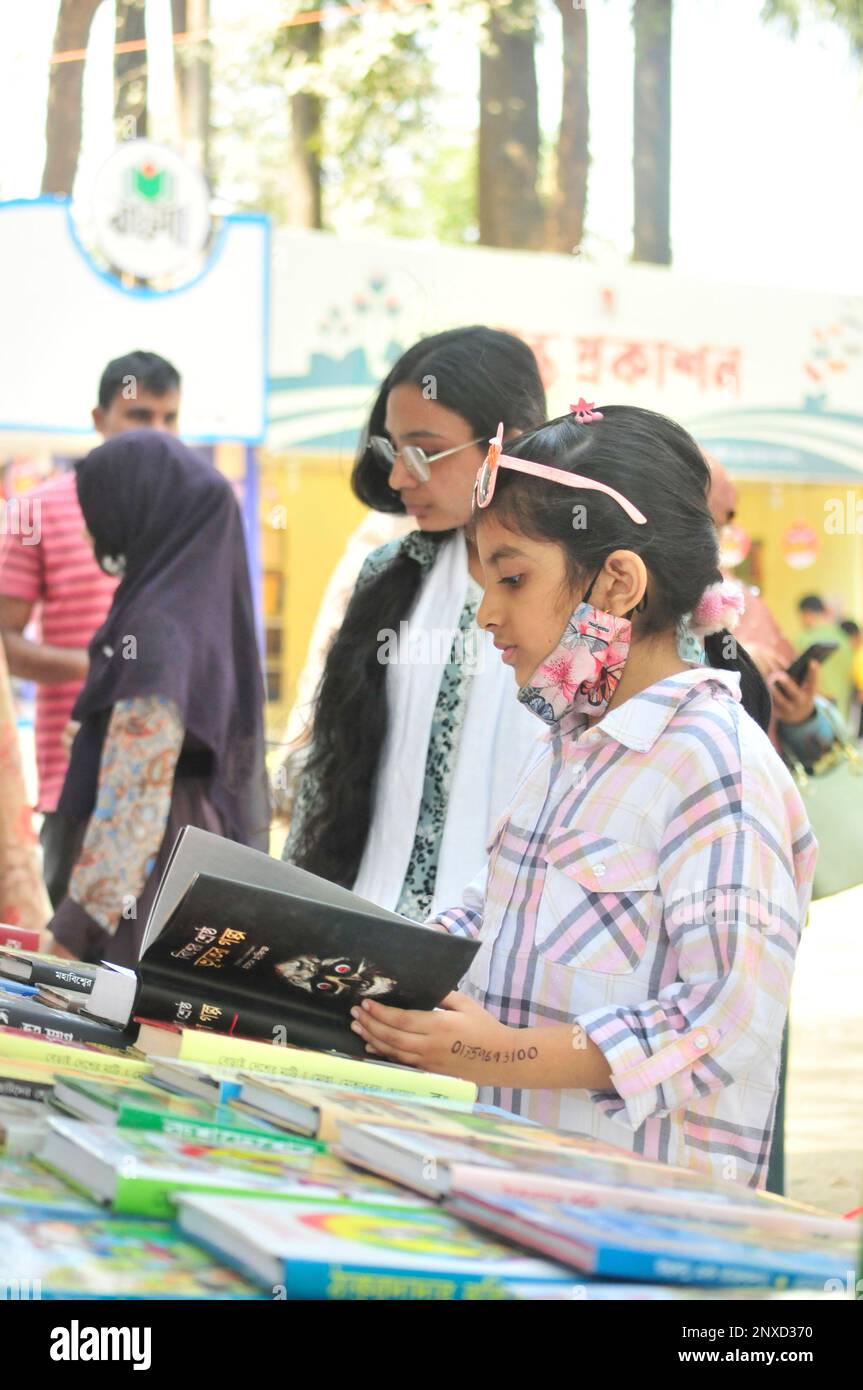 Die internationale Buchmesse Dhaka 2023 wird in Dhaka, Bangladesch, als ...