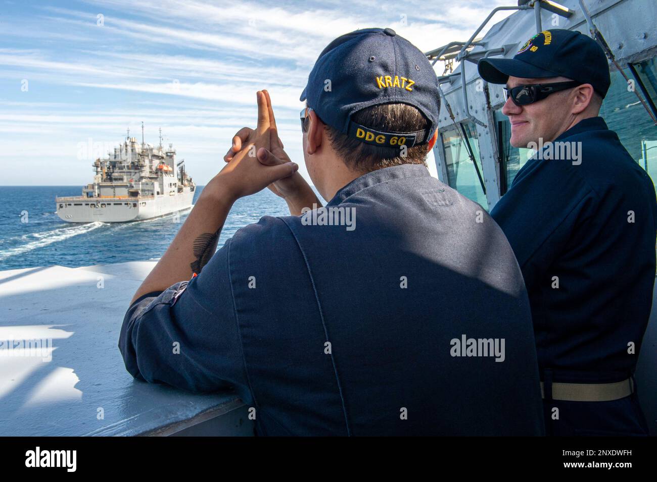 230220-N-NH267-2011 GOLF VON OMAN (20. Februar 2023) Guided-Missile ...