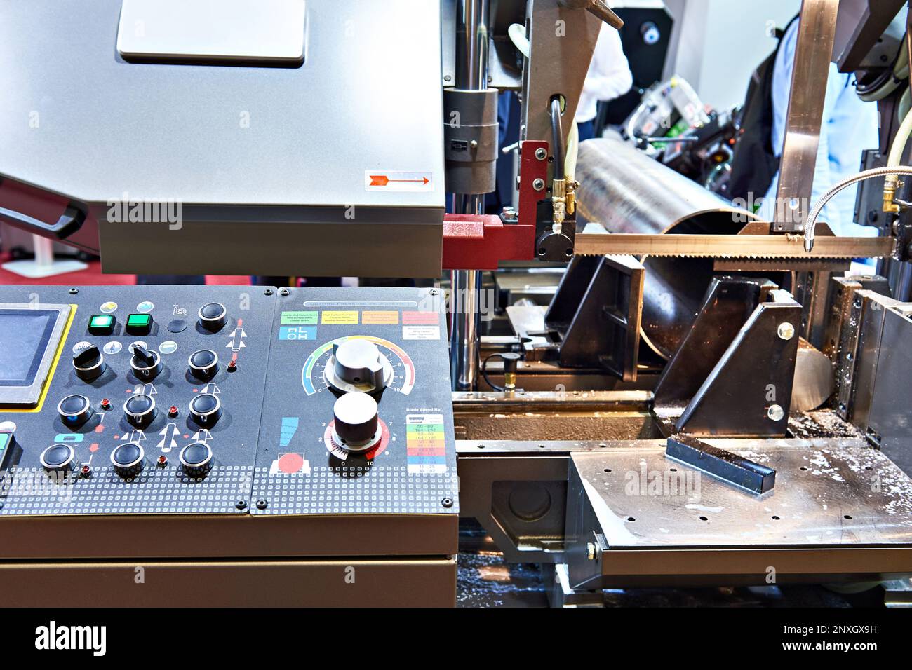 Band saw -Fotos und -Bildmaterial in hoher Auflösung – Alamy
