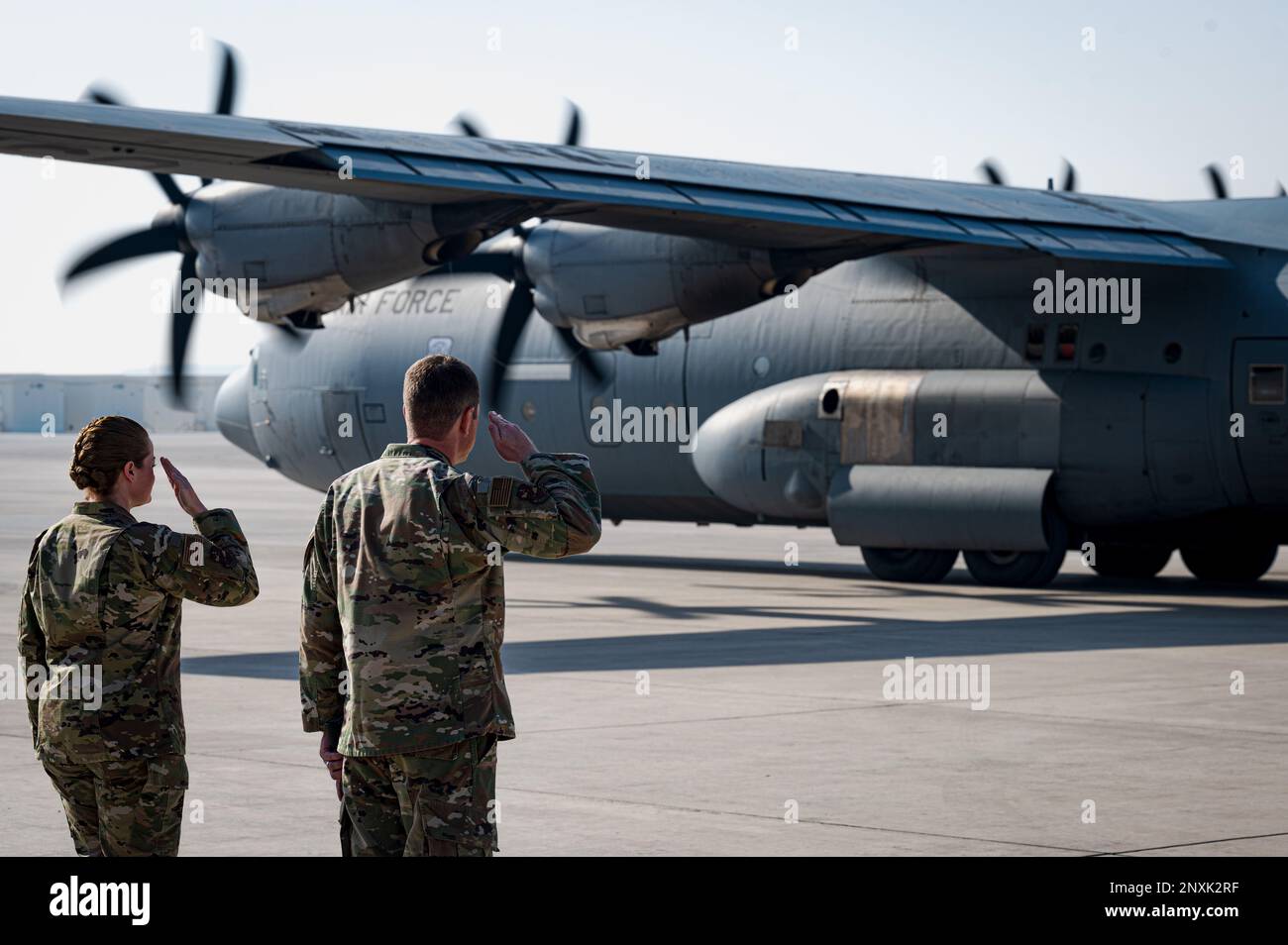 USA Luftwaffenbrücke. General David R. Lopez, Commander, 380. Air ...