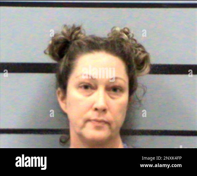 This photo provided by the Lubbock County Detention Center shows Shonna ...