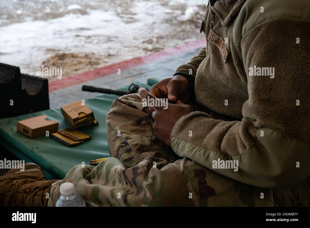 USA Air Force Airman, dem 290. Joint Communications Support Squadron ...