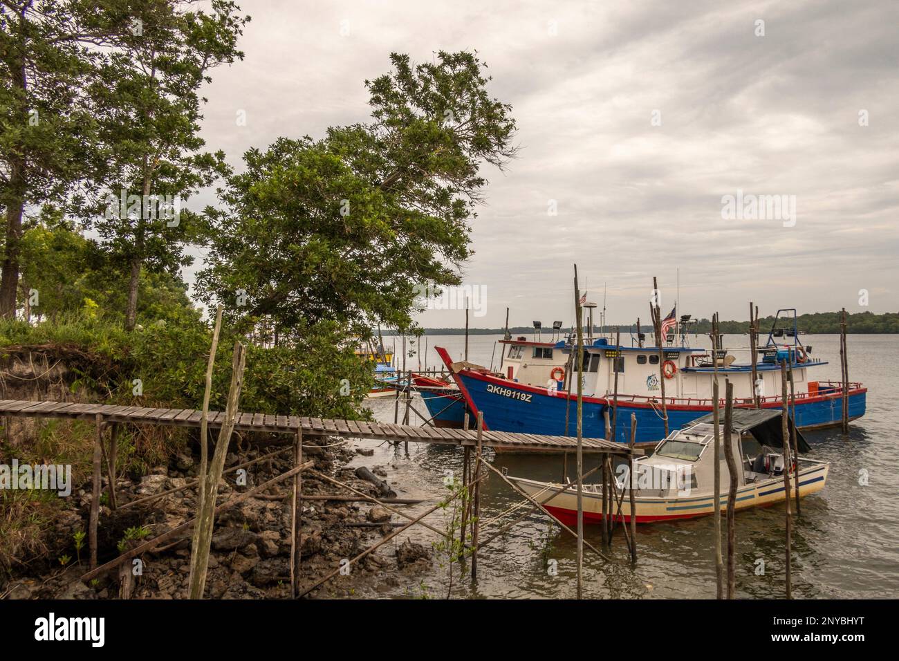 Telaga Air Waterfront, Sarawak, East Malaysia, Borneo das Telaga Air ...