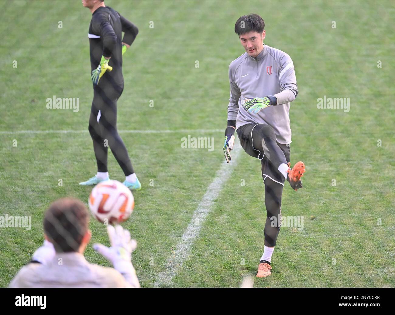 Der Chengdu Rongcheng Football Club führt das Training zur Vorbereitung ...