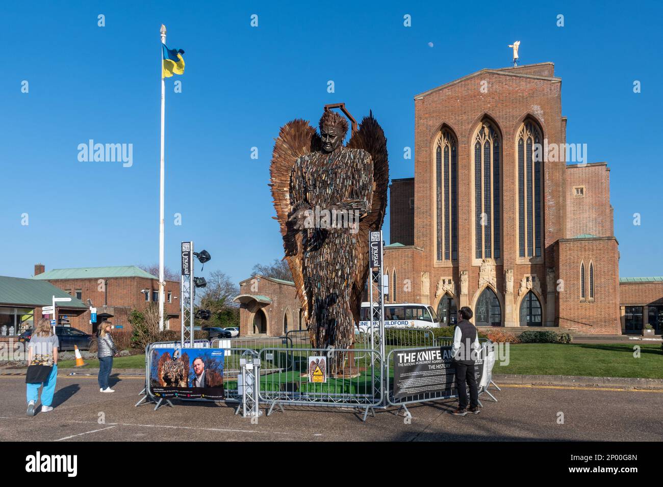 2. März 2023 Die Knife Angel Skulptur des Künstlers Alfie Bradley wird ...
