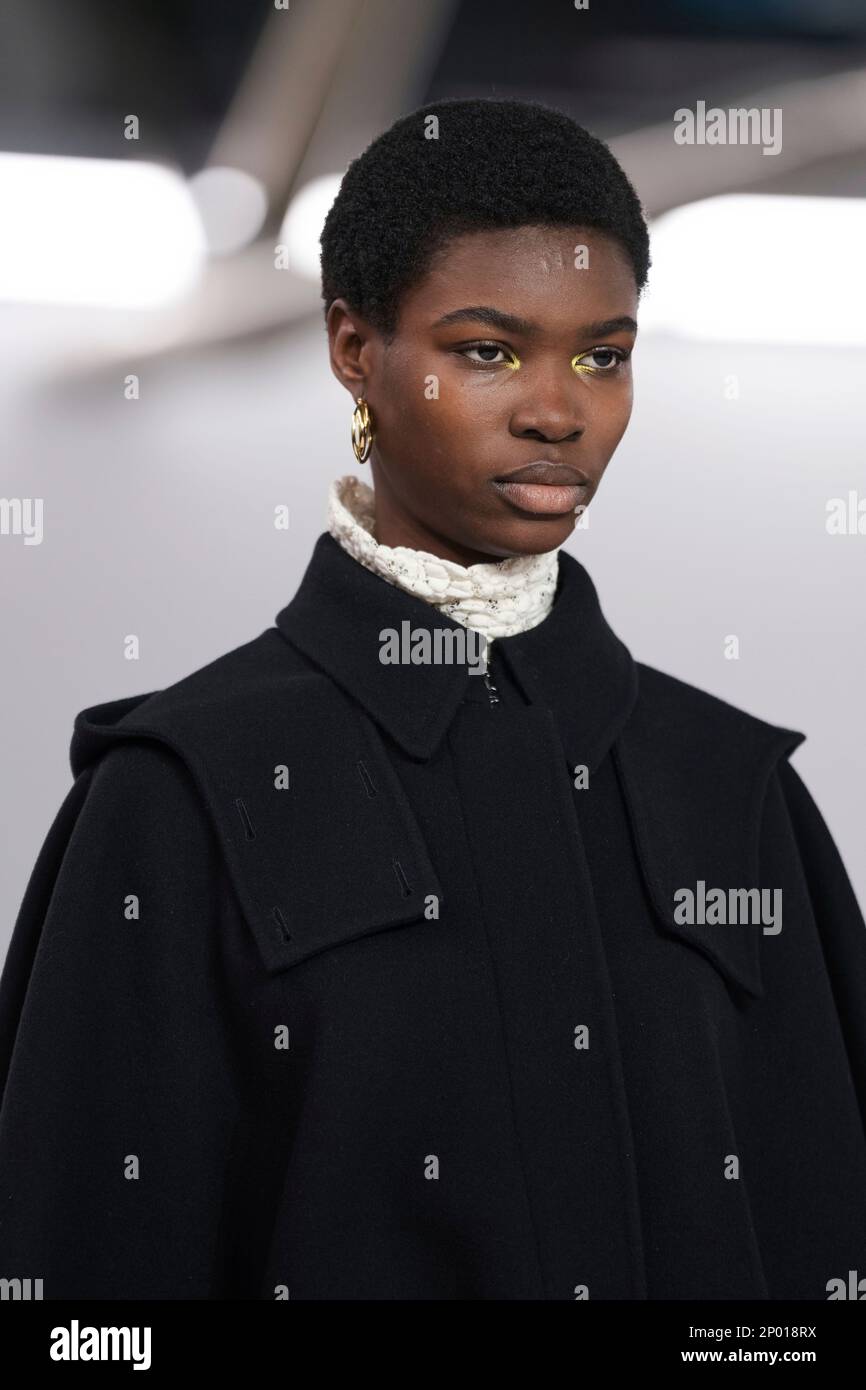 A model wears a creation for the Chloe Fall/Winter 2023-2024 ready-to ...