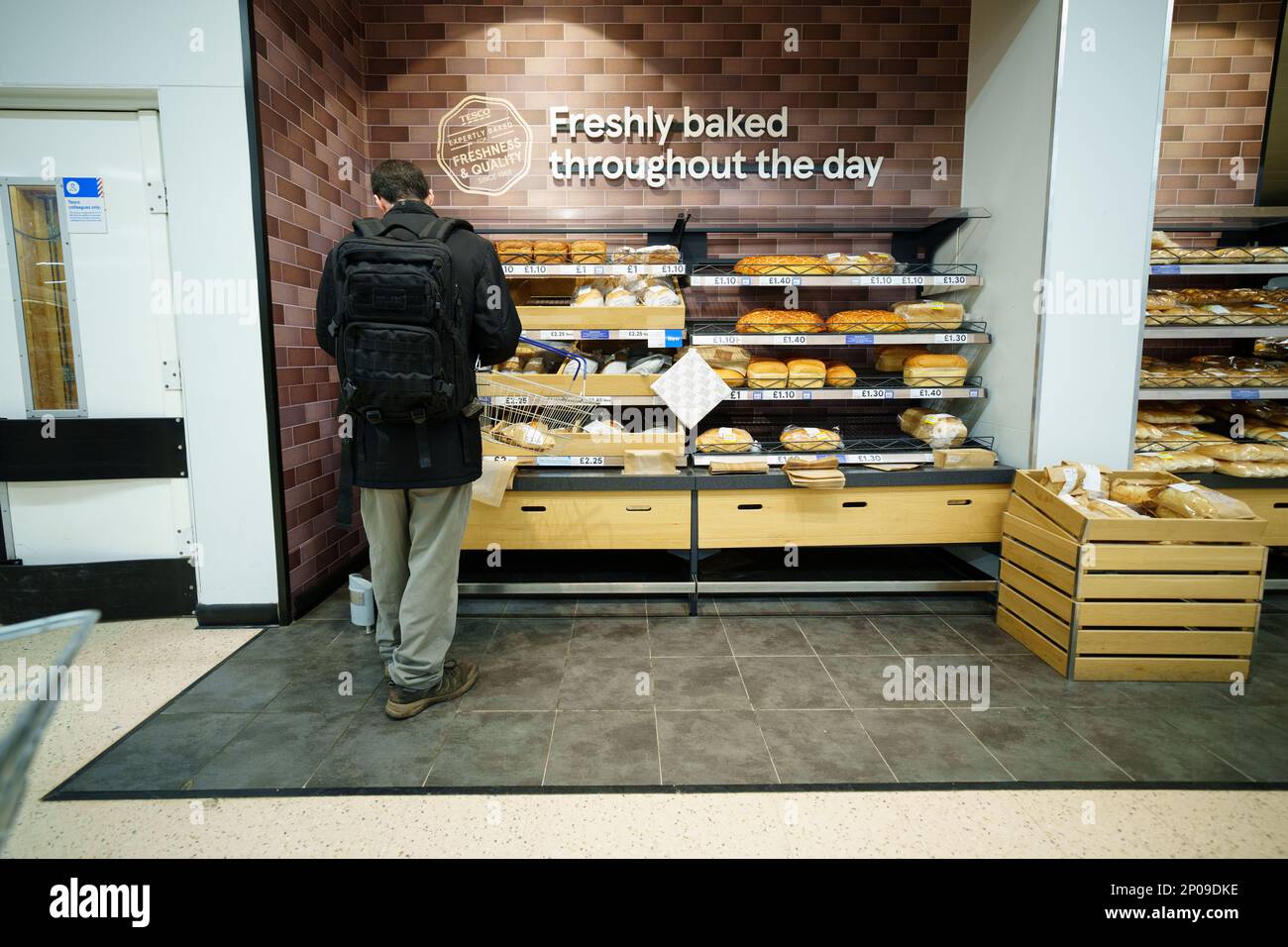Bread rationing -Fotos und -Bildmaterial in hoher Auflösung – Alamy