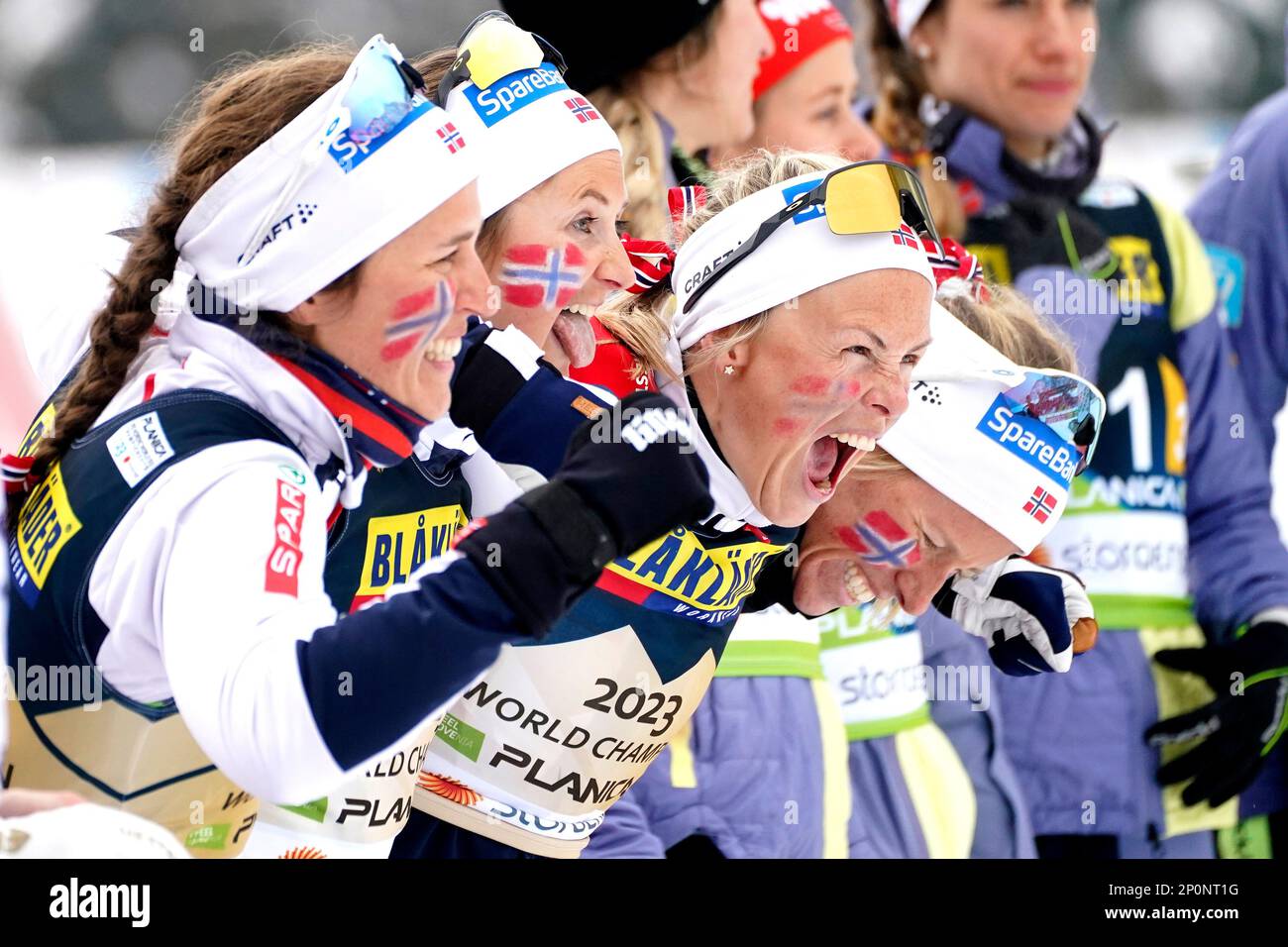 Planica, Slowenien 20230302. Anne Kjersti Kalvaa, Ingvild Flugstad ...
