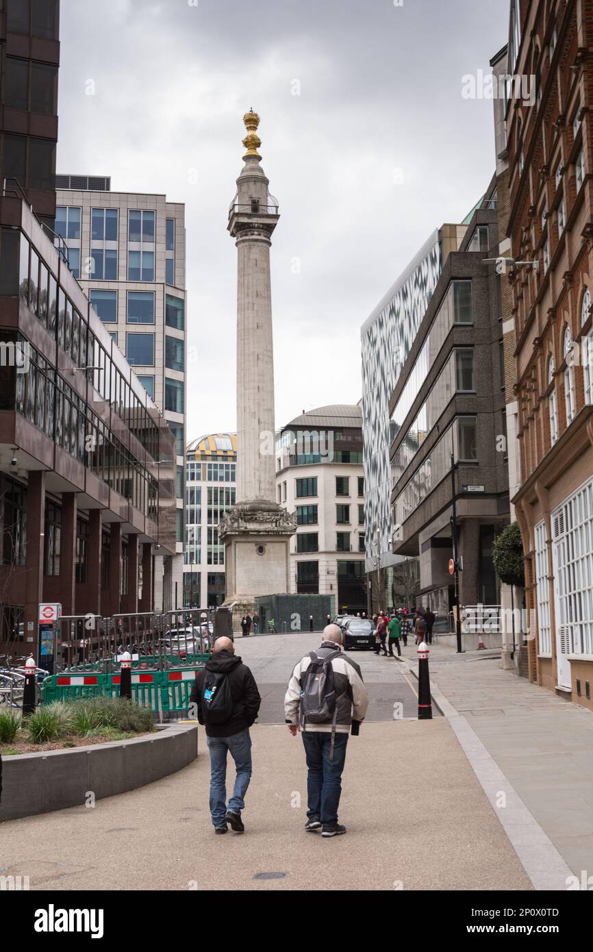 Das Monument to the Great Fire of London in der Monument Street in der ...