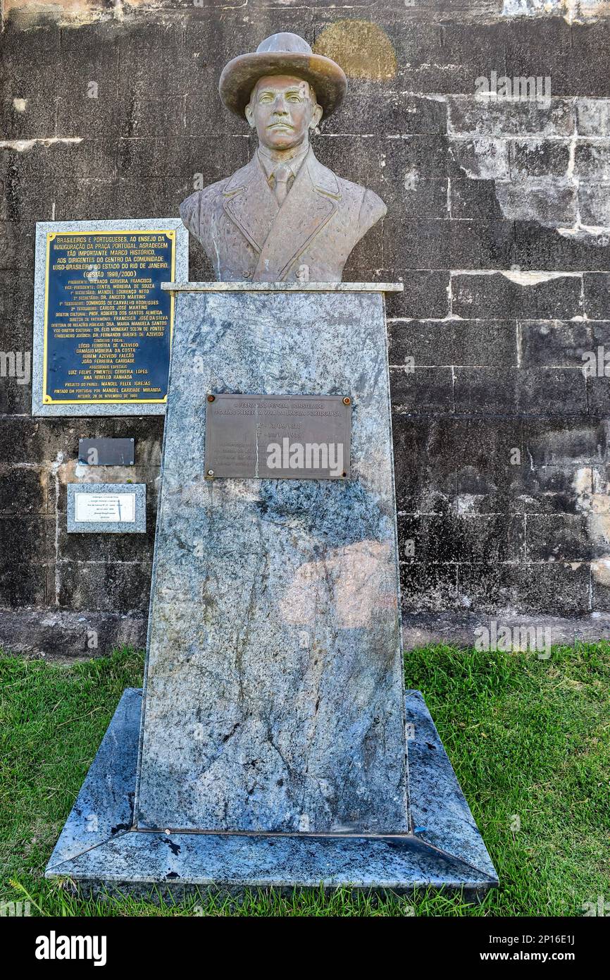 Statue dichter skulptur -Fotos und -Bildmaterial in hoher Auflösung – Alamy