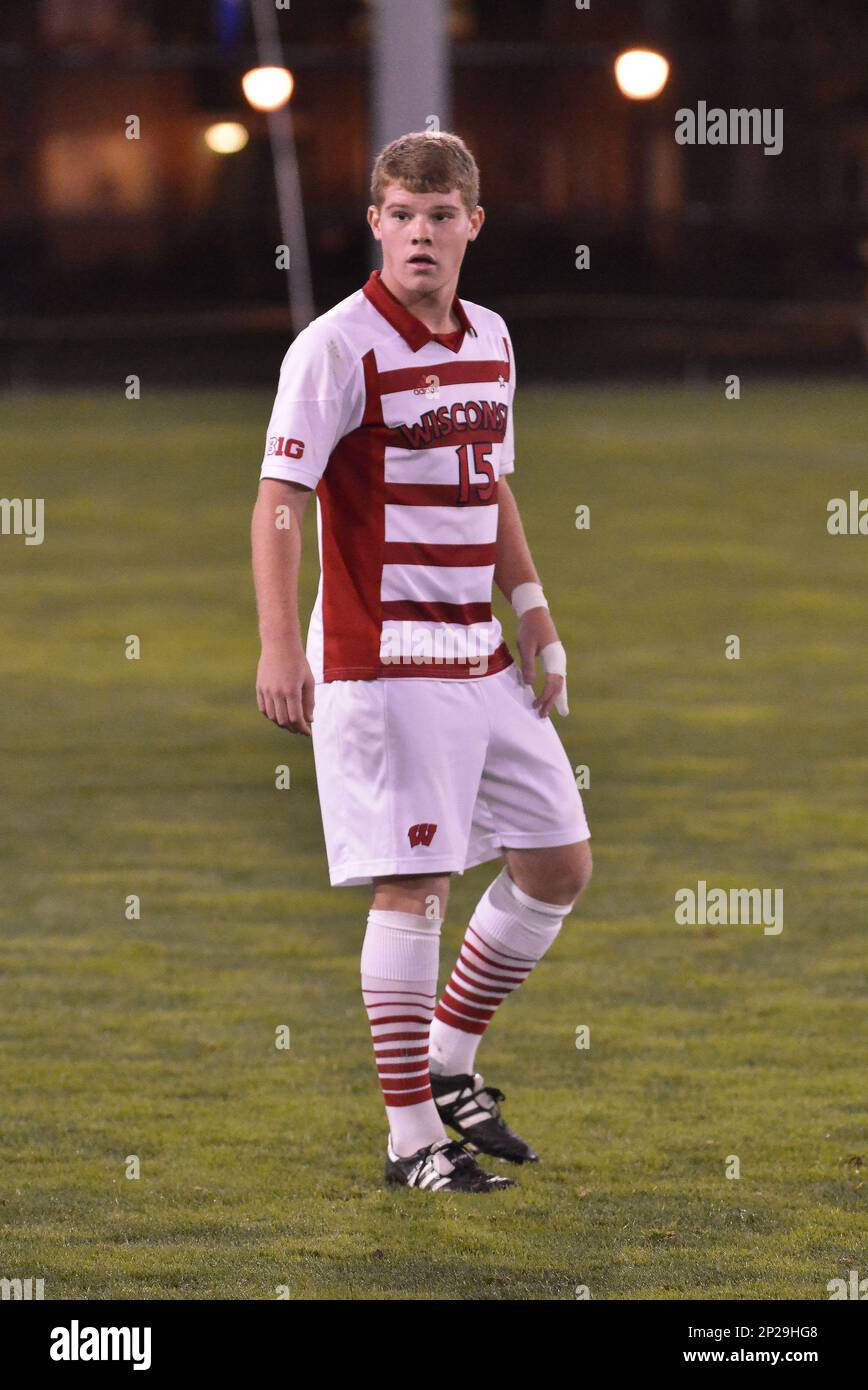 Oct. 14, 2015 - St. Louis, Missouri, U.S - Wisconsin badger midfielder ...