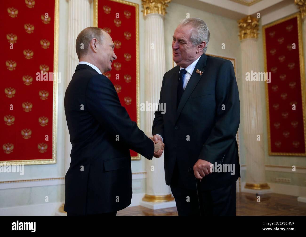 Russian President Vladimir Putin, left, welcomes Czech Republic ...