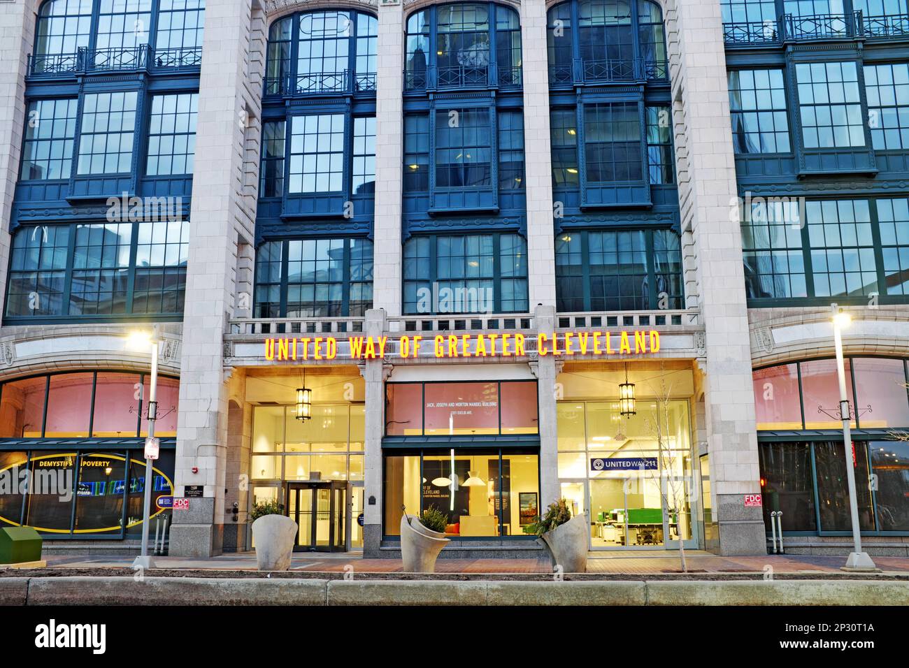 Cleveland, ohio dämmerungsgebäude -Fotos und -Bildmaterial in hoher ...