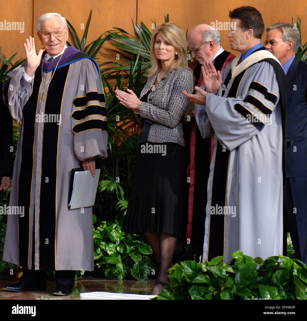 FILE - In this Jan. 22, 2006, file photo, Rev. Robert H. Schuller, left ...