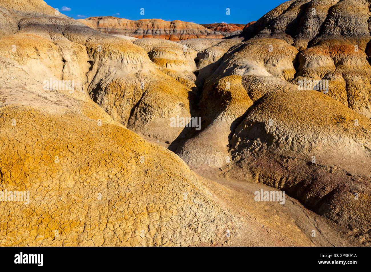 Atemberaubender Blick auf die bunte Bucht, die Wüste Gobi, die autonome ...