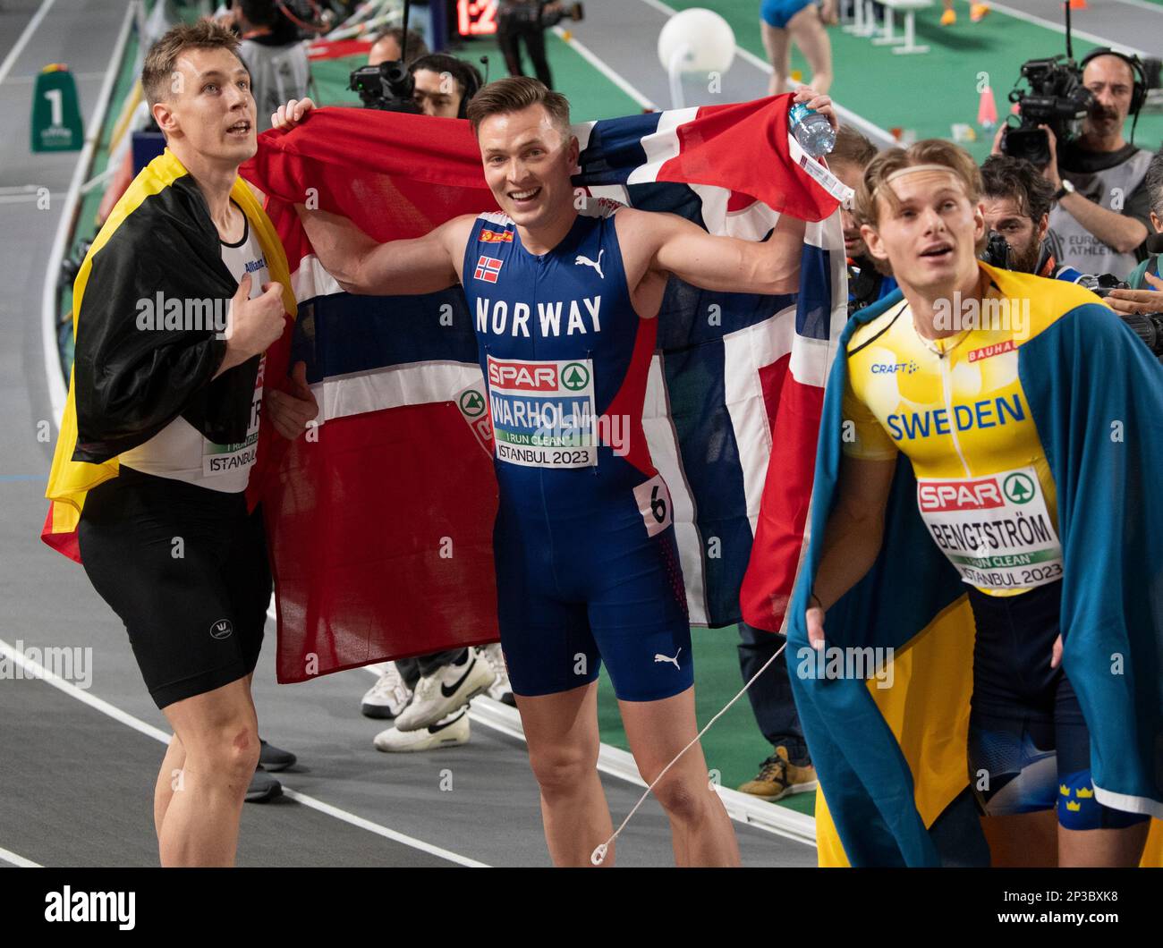 Istanbul, Türkei. 5. März 2023. Julien Watrin (Belgien), Karsten Warholm (Norwegen) und Carl ...