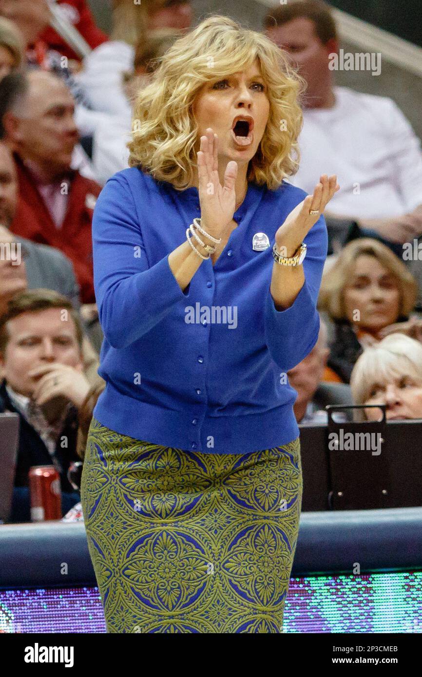 07 MAR 2015: Oklahoma Sooners head coach Sherri Coale during the NCAA ...