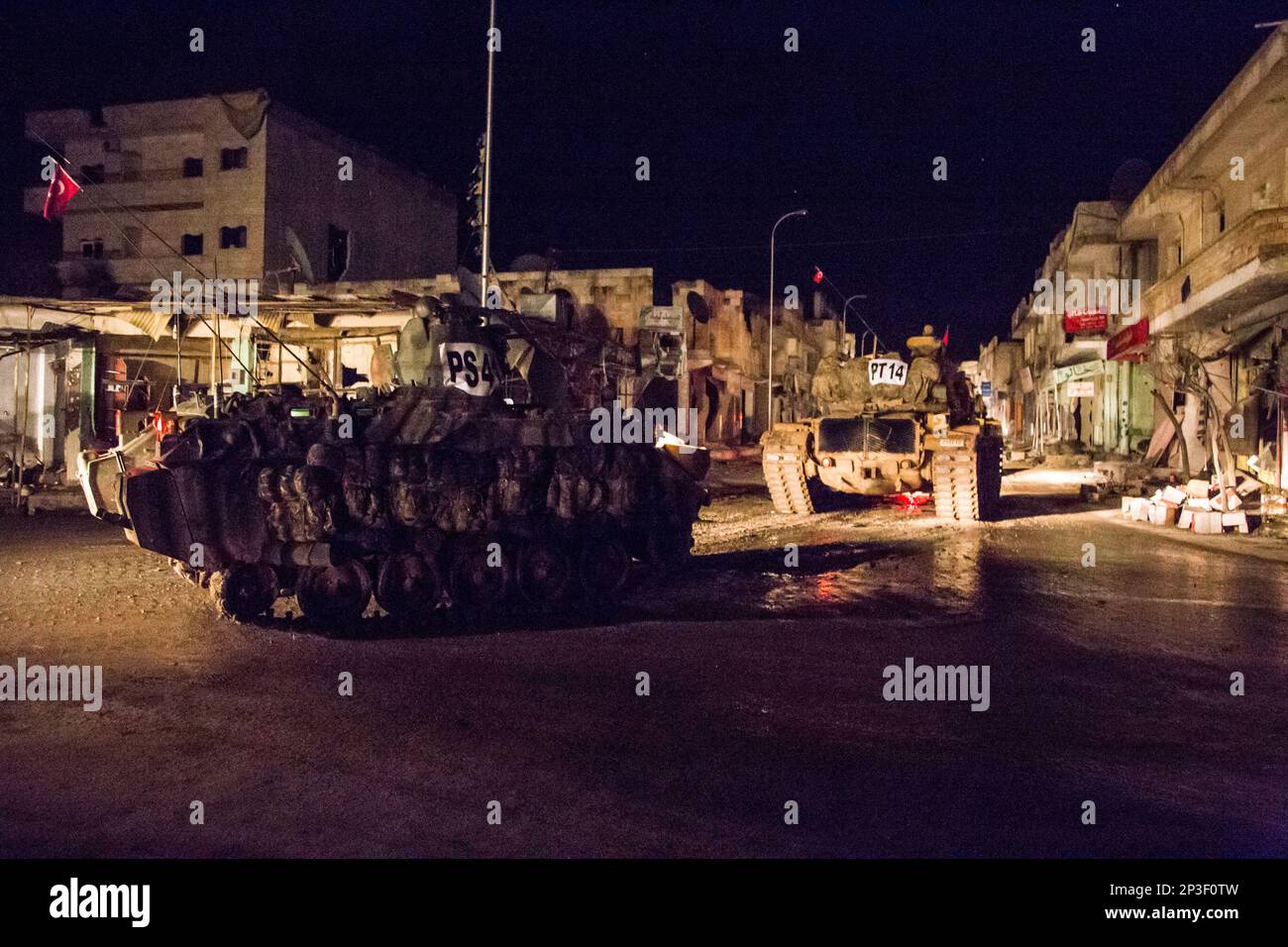 The Turkish army's armored vehicles and tanks roll in Syrian town of ...