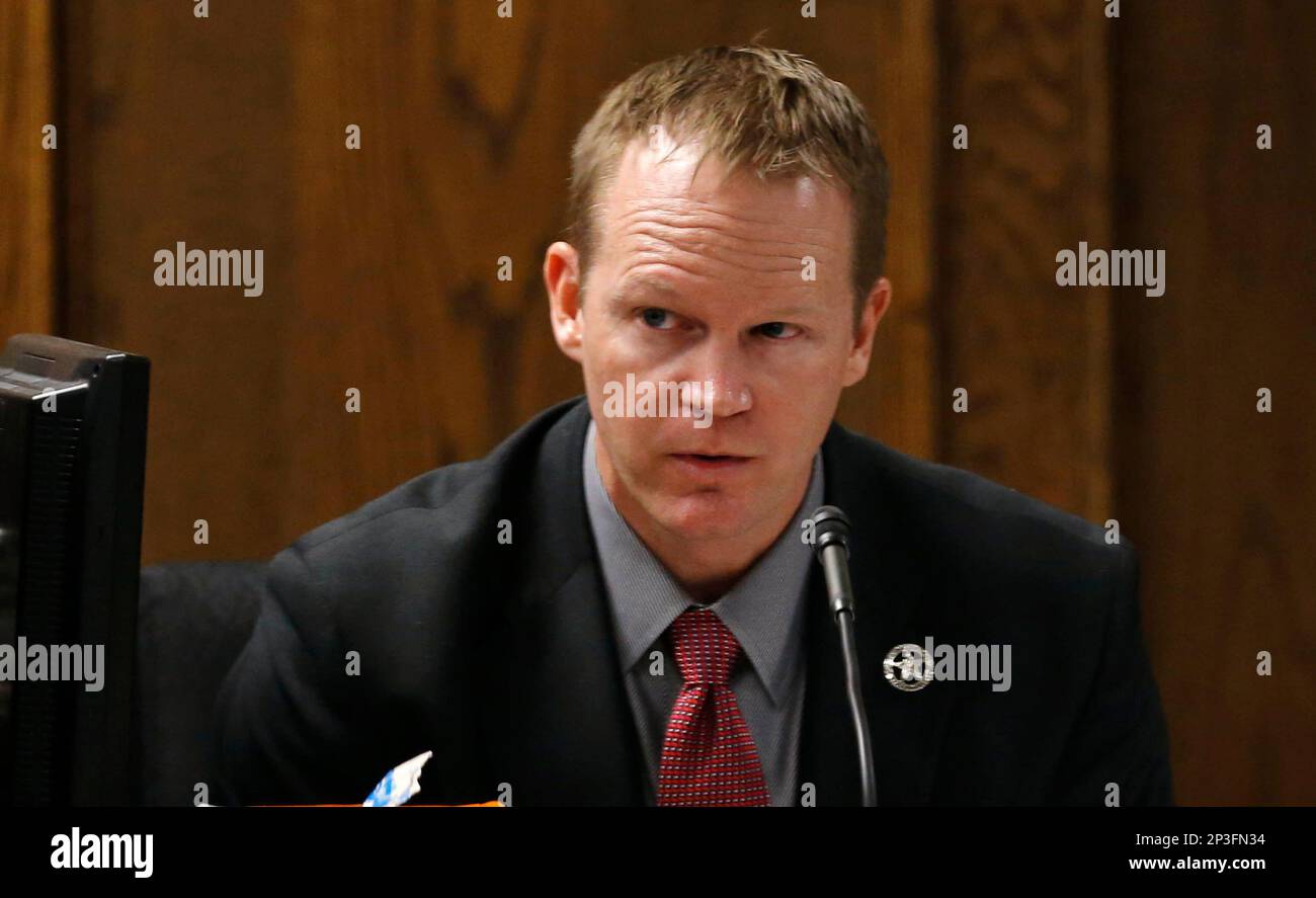 Texas Ranger Danny Briley answers questions from court appointed ...