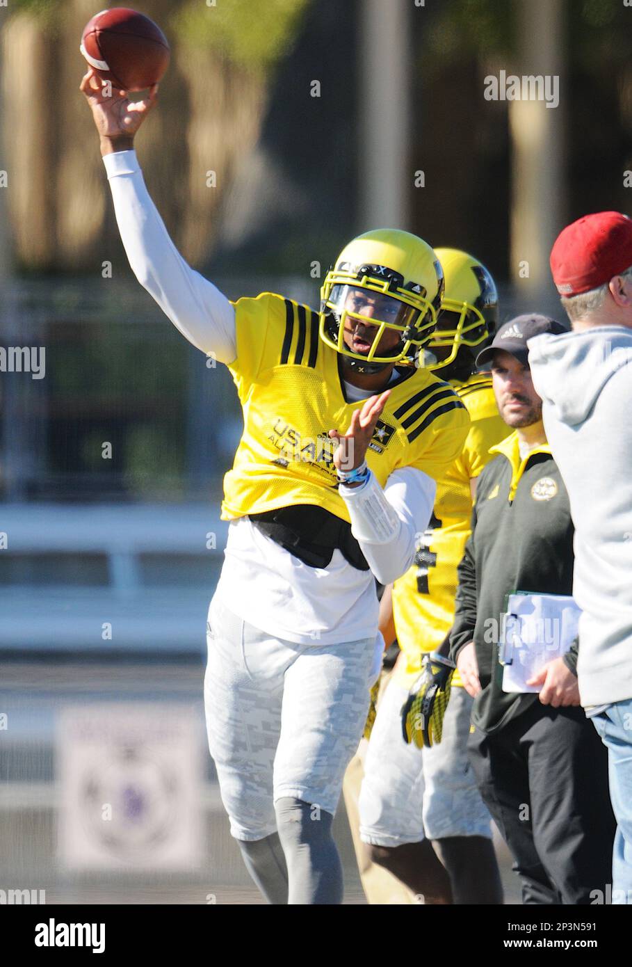 DEC 29 2014: U.S. Army All-American Bowl West Team quarterback Travis ...