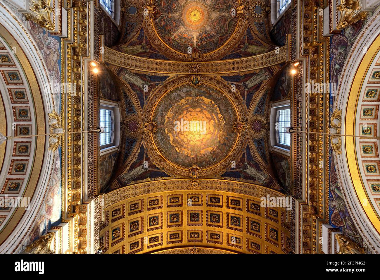 Ceiling of st pauls cathedral -Fotos und -Bildmaterial in hoher Auflösung – Alamy