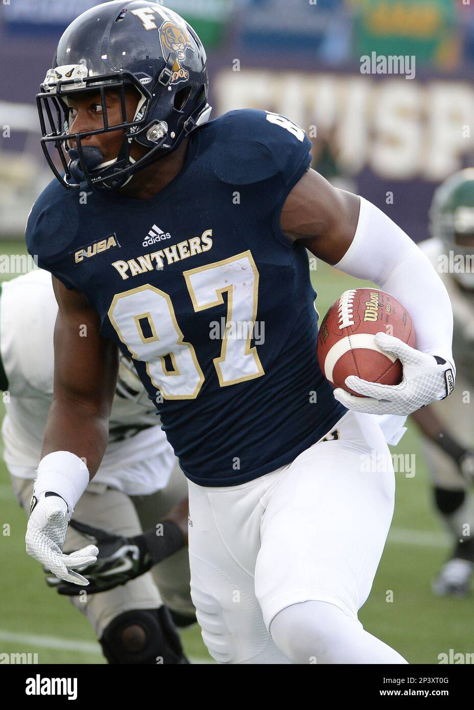 September 06, 2014 Fiu Golden Panthers tight end Jonnu Smith (87 ...