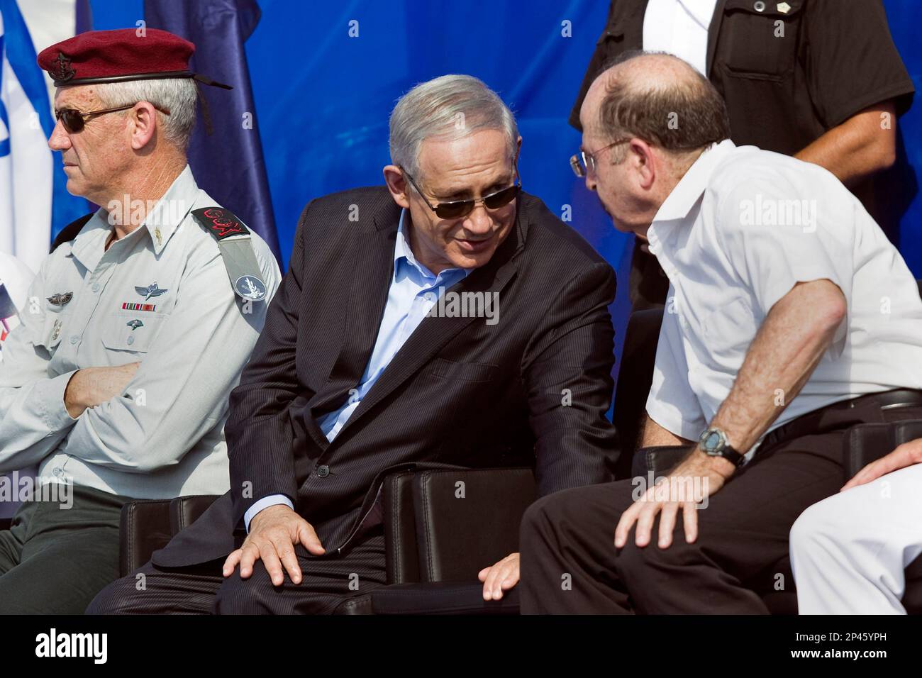 Israel's Prime Minister Benjamin Netanyahu, center, military chief ...