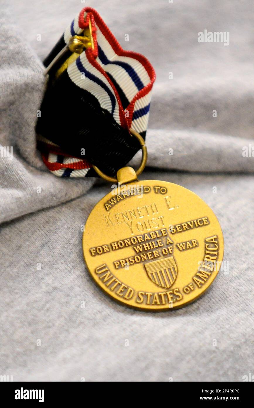 Army Air Corps veteran Kenneth E. Youst Sr., 92, Pottsville, Pa., wears ...