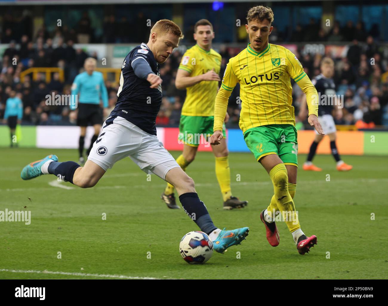 Duncan Watmore von Millwall während des Meisterschaftsspiels zwischen ...