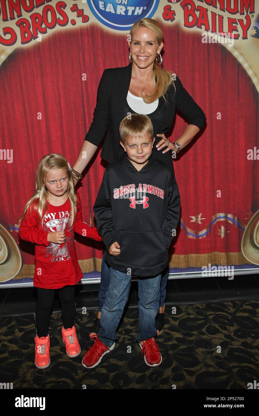 Gena Lee Nolin, son Spencer, and daughter Stella attend the premiere of ...