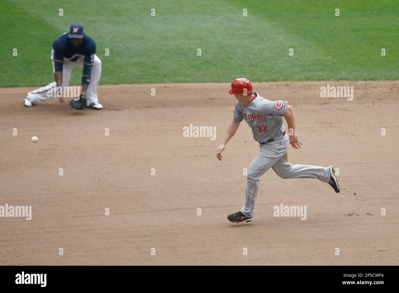 MILWAUKEE, WI - JULY 10: Jay Bruce #32 of the Cincinnati Reds runs as ...